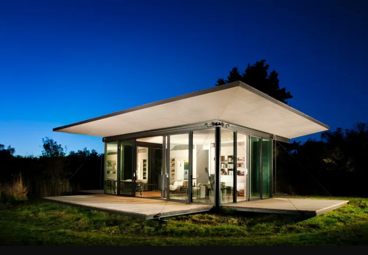 Smart Tiny Cabin Compatible with Nature