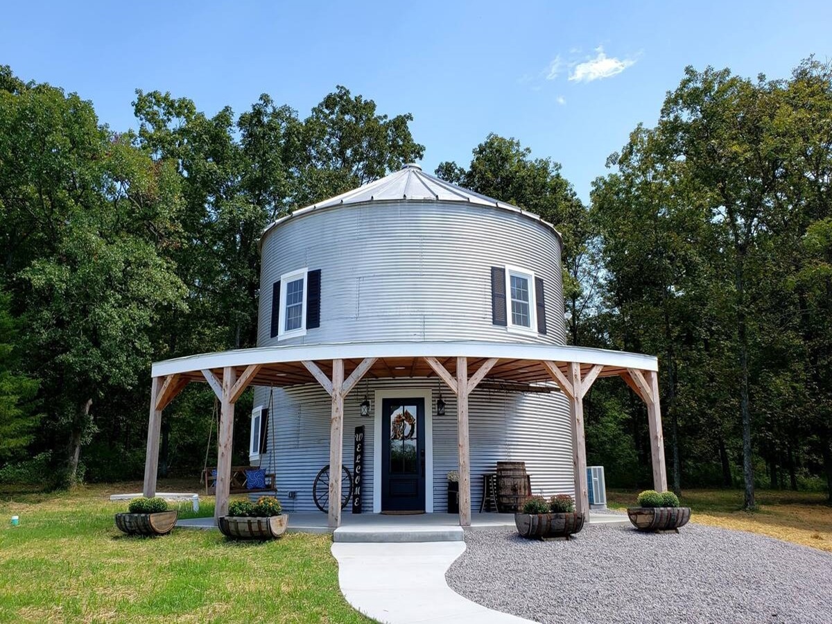 Silo Farmhouse Design Great Transformation Story - Trend House Designs