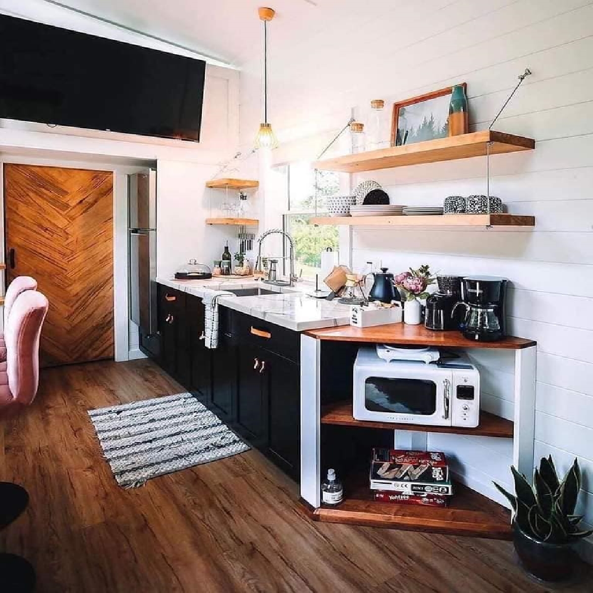 40HC Dream Maker Container House Concept in Nature: Comfortable Prefab ...