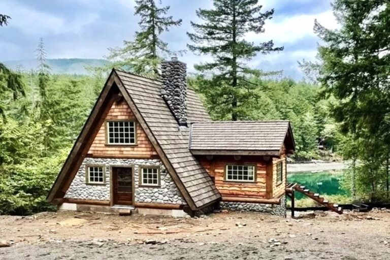 10 Amazing Natural Living A-Frame House Designs - Trend House Designs