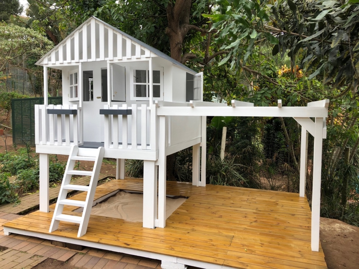 10 Small Easy Tree House Models for Kids - Trend House Designs
